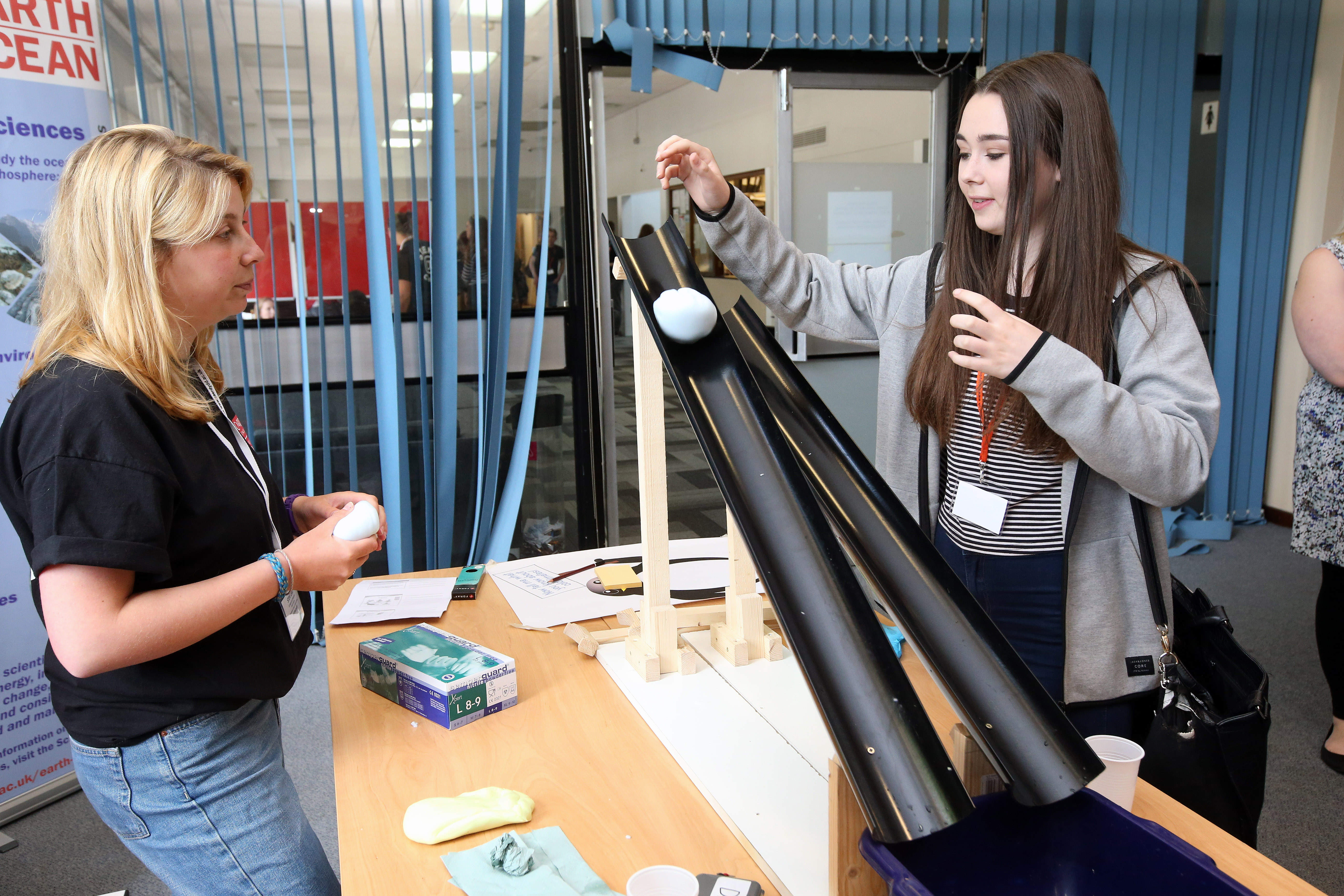 Earth and Environmental Sciences at STEM Live! - News - Cardiff University